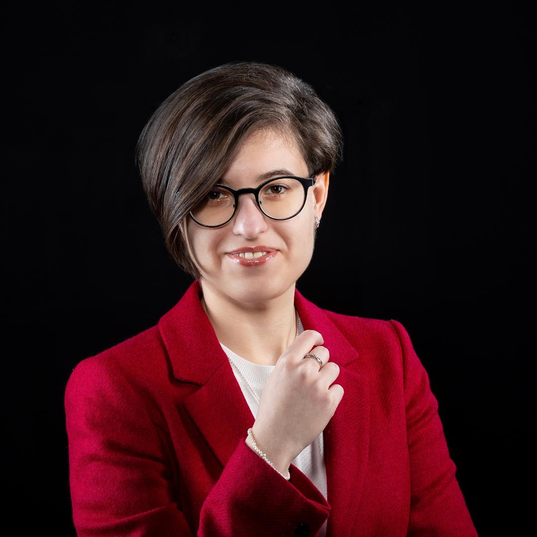 Despre oameni și tehnologii. Un dialog cu Teodora Moraru - Revista Zări ...